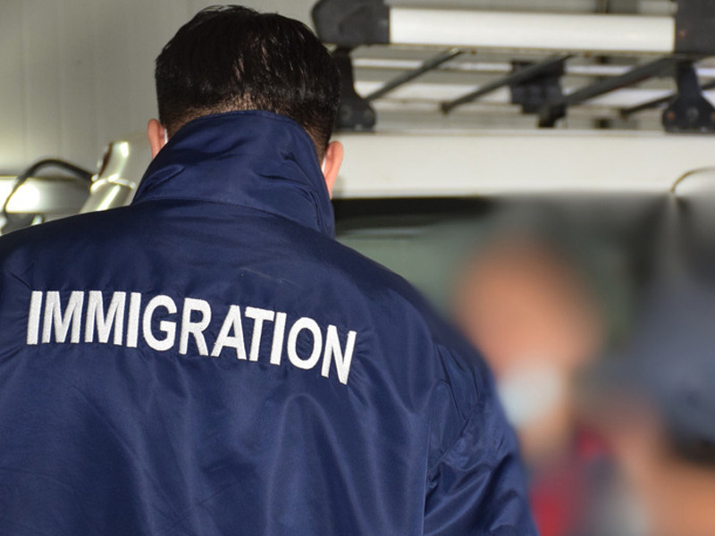 Монгол Улсад эрэн сурвалжлагдаж байсан гадаадын иргэнийг баривчилж